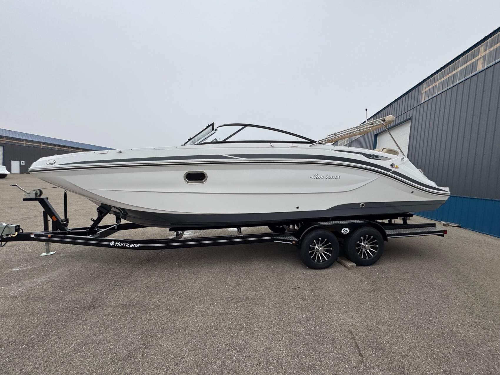 New 2025 Hurricane SunDeck 2600 OB For Sale in Johnsburg, IL | The Boat House